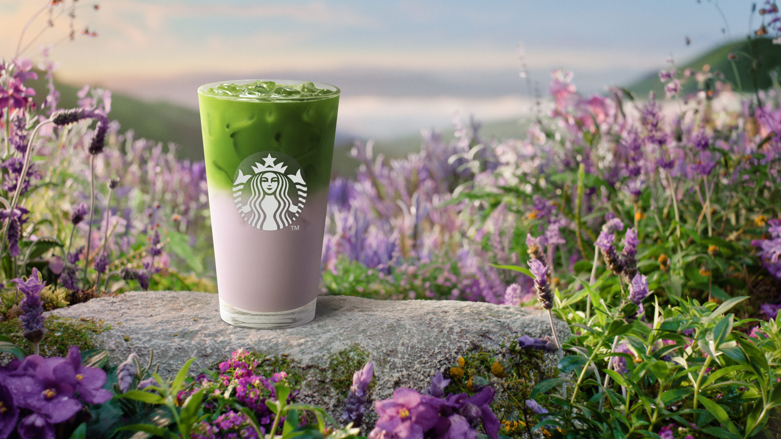 Starbucks® da la bienvenida a la primavera con la magia y el color de ...